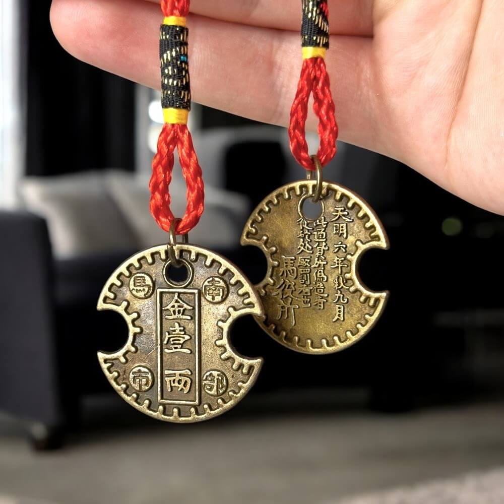 Amuleta cu moneda lacat pentru bani si noroc, lacatul banilor cu mantre ...